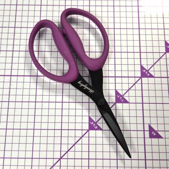Premier Craft Tools - Medium Comfort Grip Scissors | Hunkydory Crafts