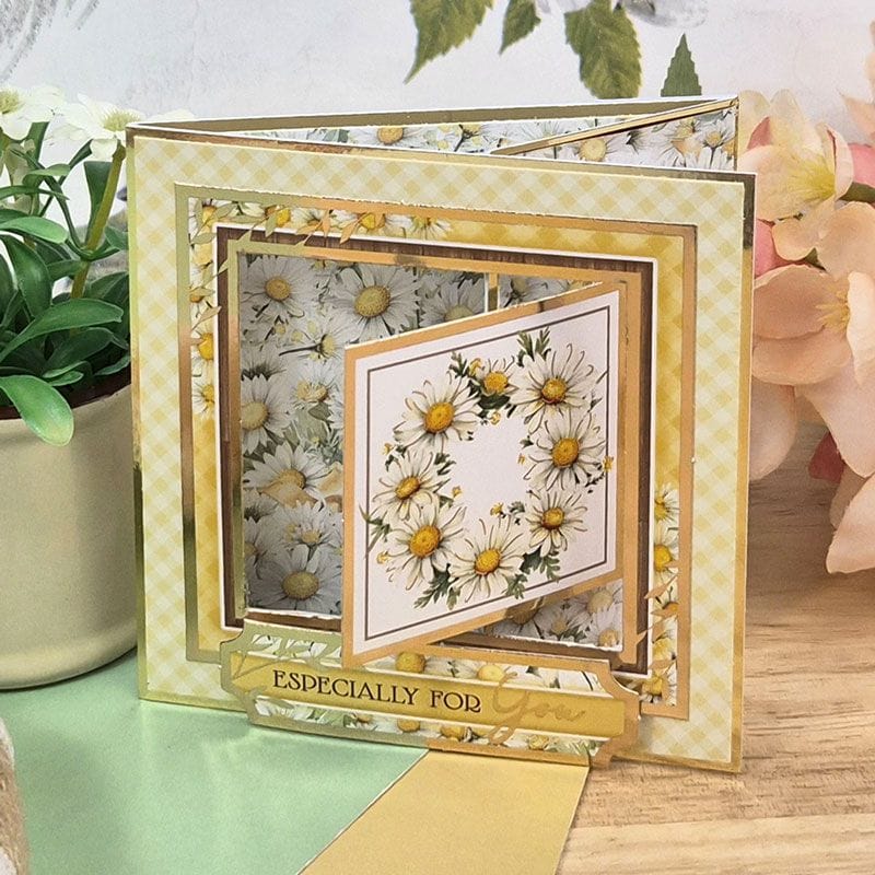 April - Daisy Luxury Topper Sheet | Hunkydory Crafts
