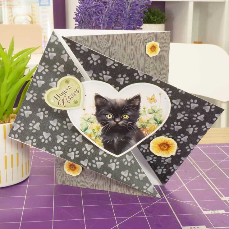 The Craft Show - Whopper Toppers & Shaped Gatefold Cards | Hunkydory Crafts