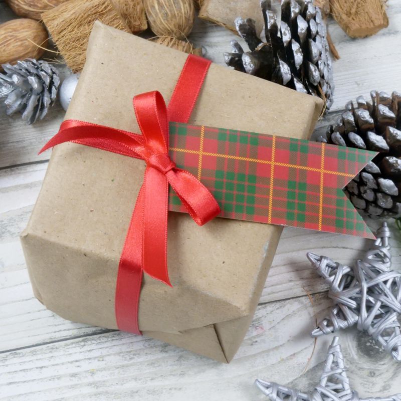 How to Make Tags & Labels | Hunkydory Crafts